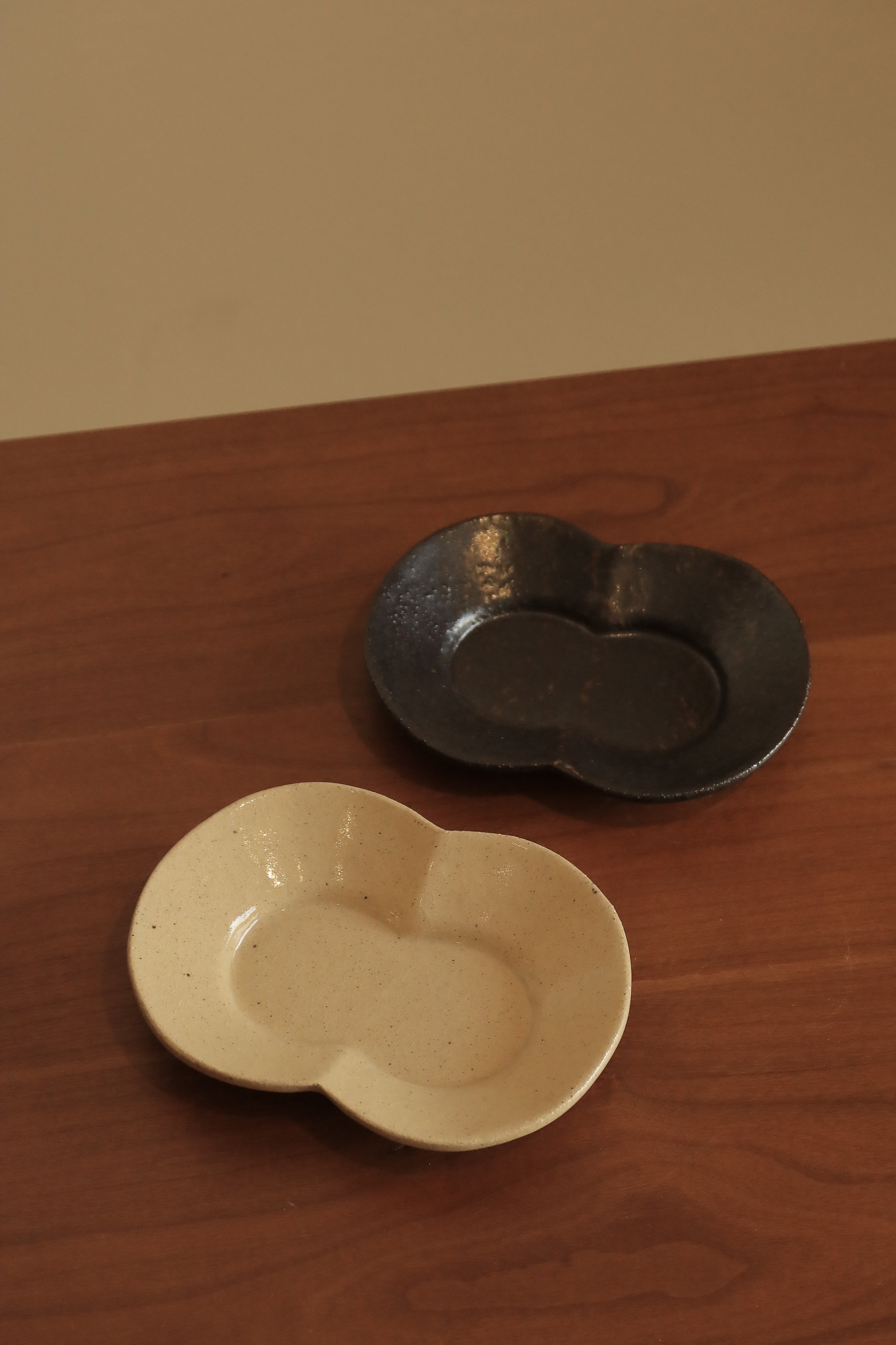 Xie Zhen Yu | Handmade Peanut Plate – Late Morning